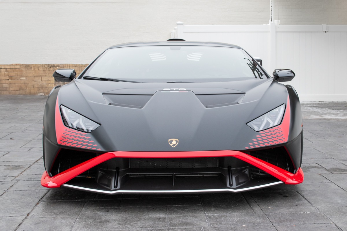 Black And Red Lamborghini Huracan Sto